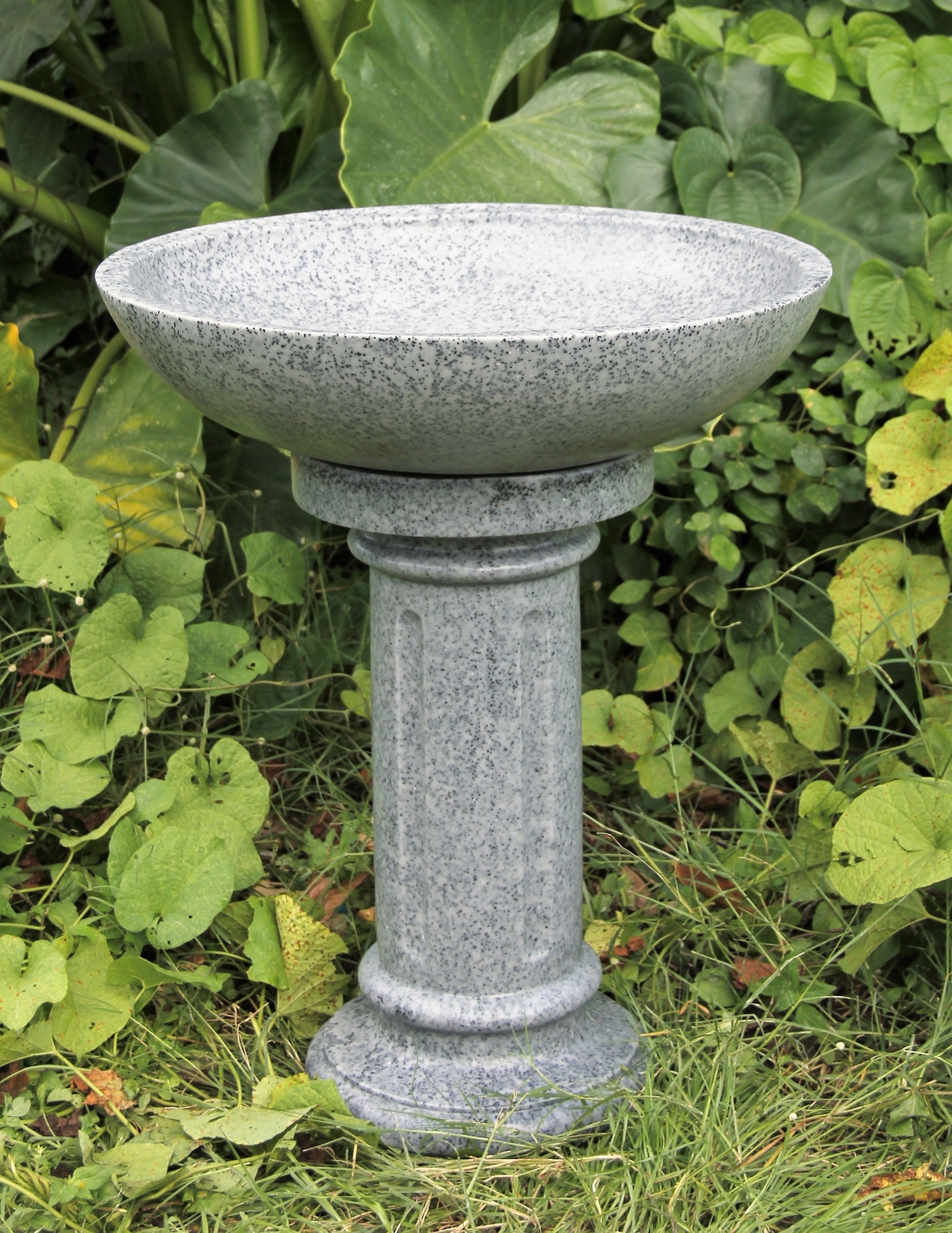 Bird Bath Round Grey - Stewarts Garden Centre