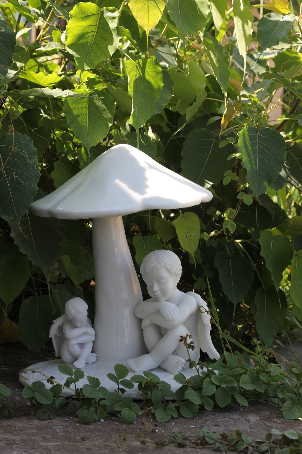 Cherub Under Toadstool White - Stewarts Garden Centre